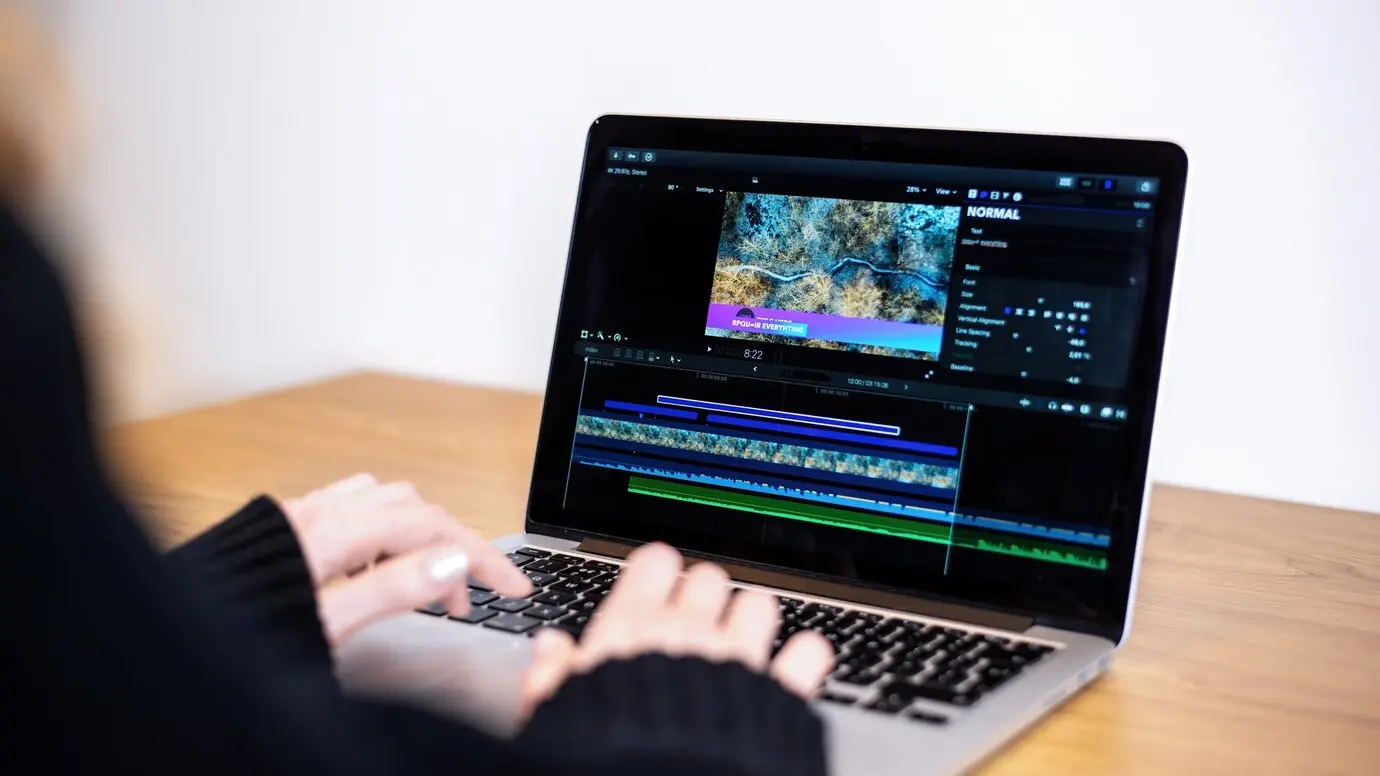 5 Spek Laptop untuk Editing Video & Rekomendasinya